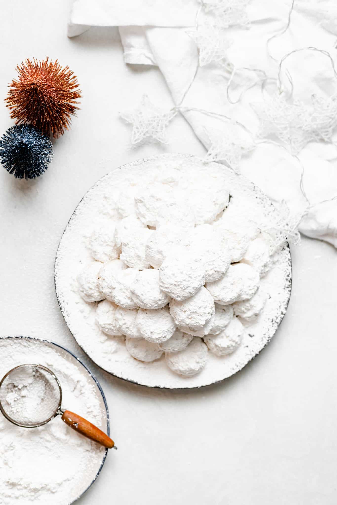 Kourabiedes - Greek Christmas Cookies - Baked Ambrosia